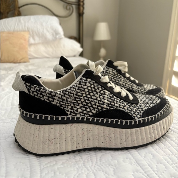 Universal Thread | Shoes | Universal Thread Black And White Chunky Sole ...